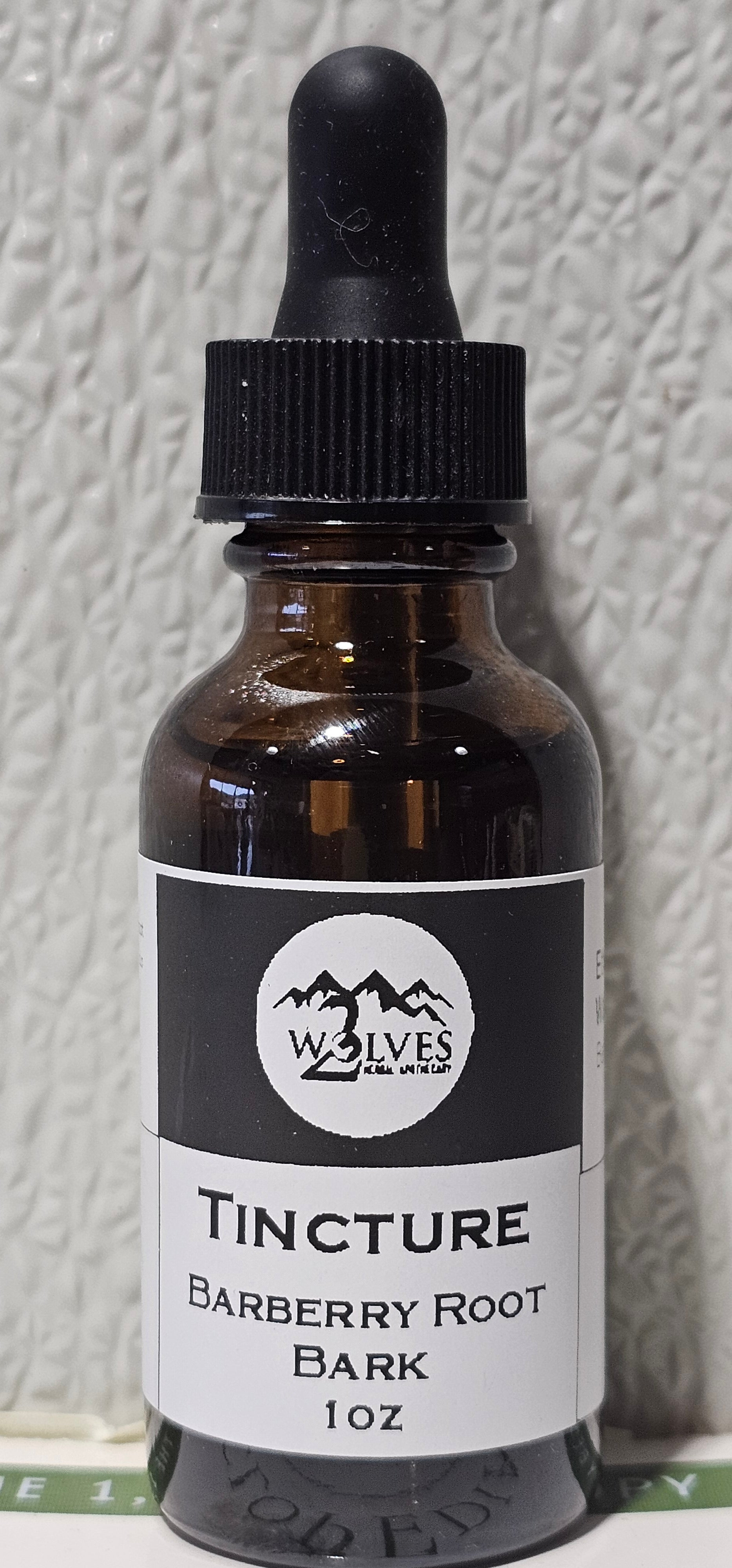 Barberry Root Bark Tincture | 2 Wolves Inc.
